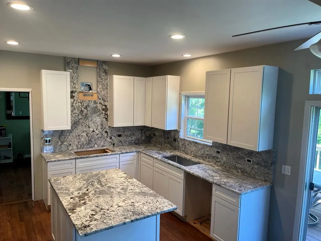 Backsplash: Standard vs. Full Height Options, Pros And Cons